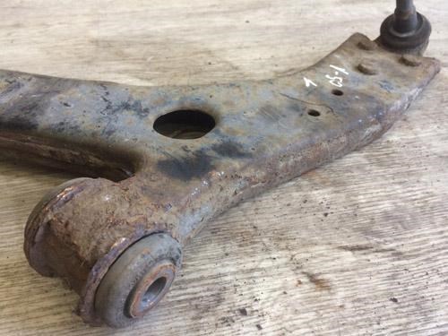 31277464 Volvo левый рычаг передней нижней подвески