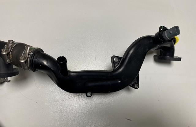 06E121045AS VAG шланг (патрубок системы охлаждения)