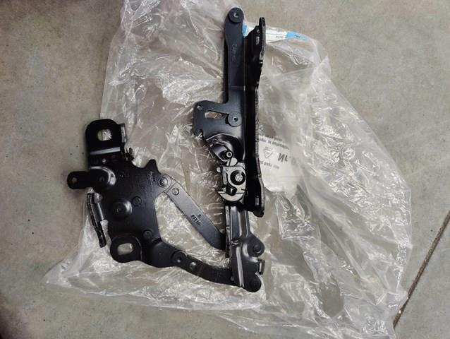 41617286344 BMW петля капота правая