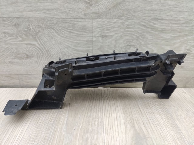 A2538854200 Mercedes крепление насадки трубы выхлопной