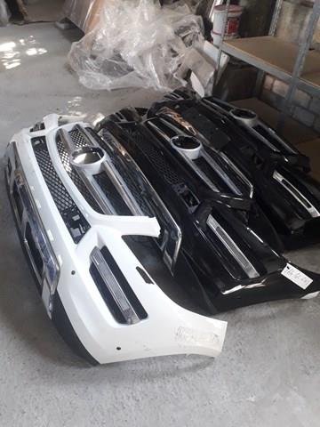 A1668853125 Mercedes бампер передний