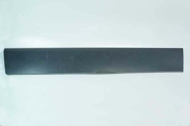 768546496R Renault (RVI) молдинг боковой (сдвижной двери)