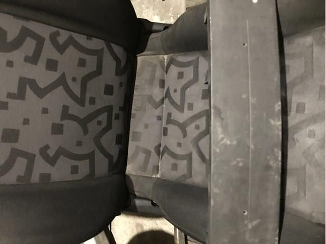 Кронштейн переднего номерного знака на Mercedes C (W204)