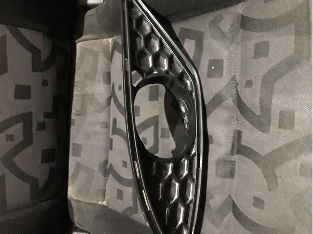 2218850253 Mercedes заглушка (решетка противотуманных фар бампера ...