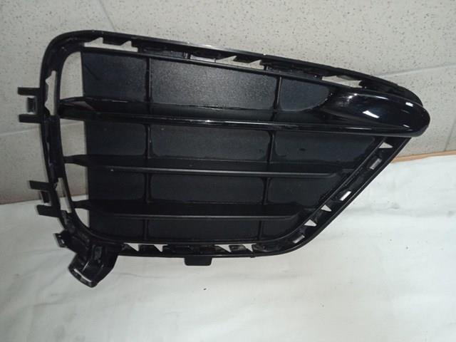 51117348110 BMW решетка бампера переднего правая