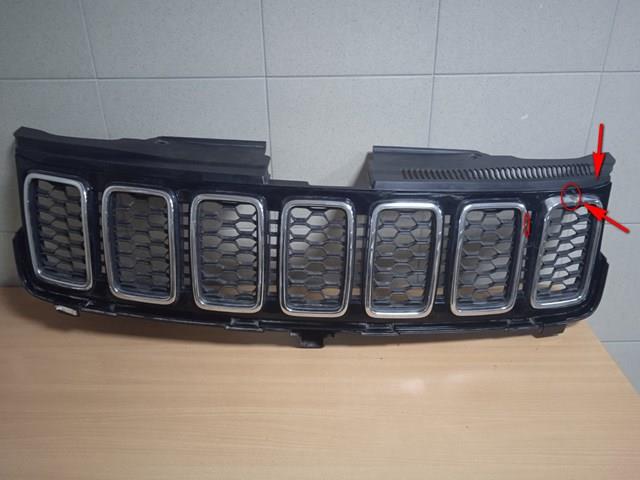 68258419AC Chrysler решетка радиатора