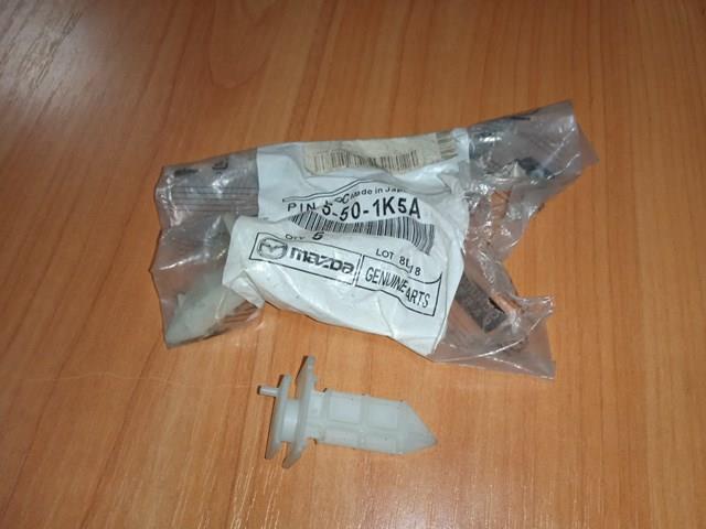 Пистон (клип) крепления решетки радиатора охлаждения на Mazda 6 GJ, GL ...