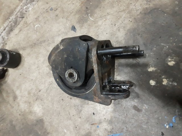 218302P600 Hyundai/Kia подушка (опора двигателя левая)