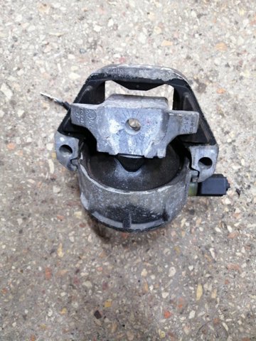 4G0199381KP VAG подушка (опора двигателя левая)