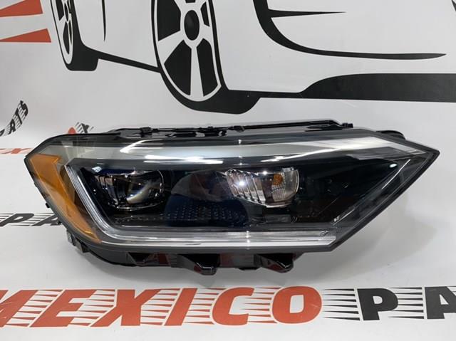 17A941036F VAG фара правая галоген jetta 2019- (17a941036f)