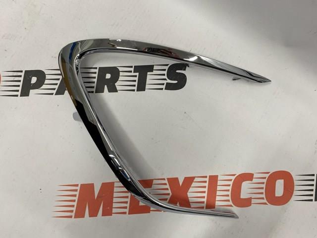 5271306120 Toyota хром левый usa toyota camry 2021-