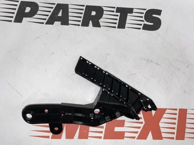 620583TA0A Nissan кронштейн бампера переднего правый