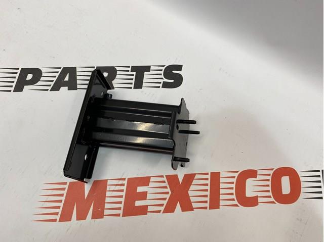 622104CL0A Nissan кронштейн усилителя переднего бампера