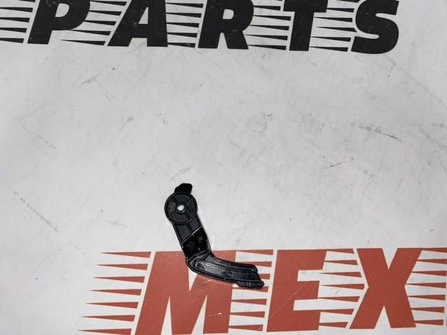 622263TA0A Nissan кронштейн бампера переднего правый