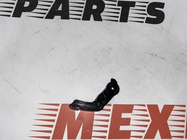 622273TA0A Nissan левый кронштейн переднего бампера