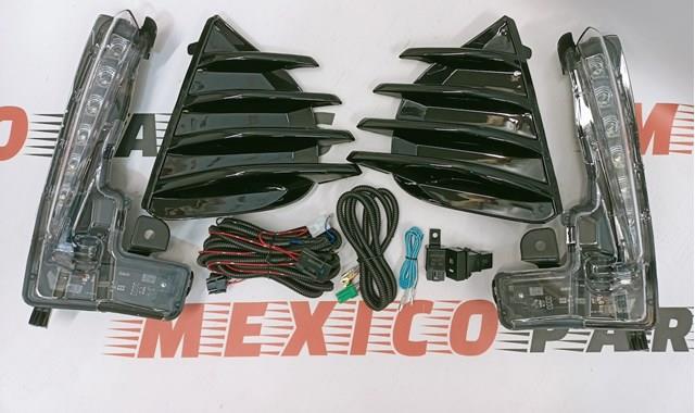 8144002030 Toyota комплект противотуманок se 2017-19