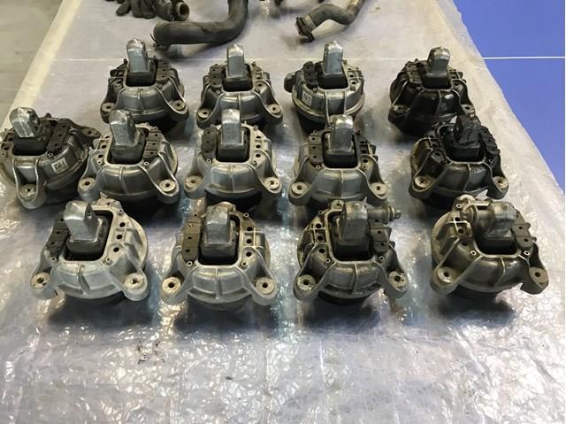 22116859845 BMW подушка (опора двигателя левая)