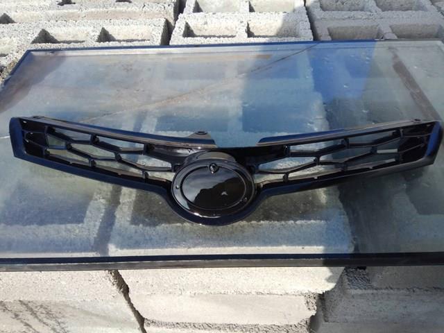 5310002570 Toyota решетка радиатора