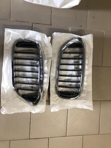 51137390864 BMW решетка радиатора правая