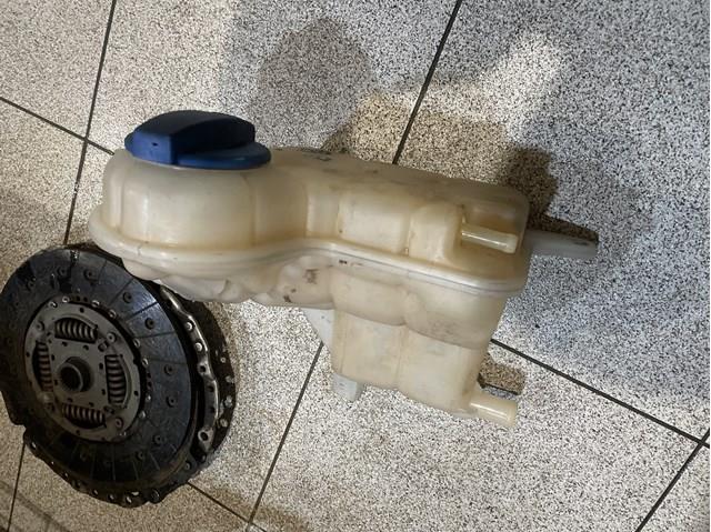 4F0121403N VAG бачок