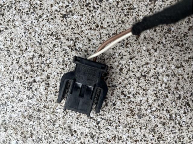 893971632 VAG корпус електричного зeднувача