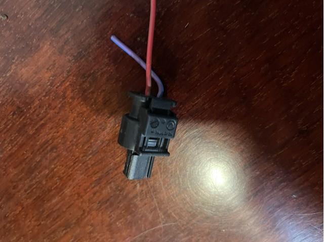 8J0973202 VAG корпус контактов