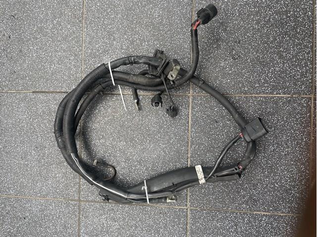 8R0971228 VAG клема акумулятора плюс