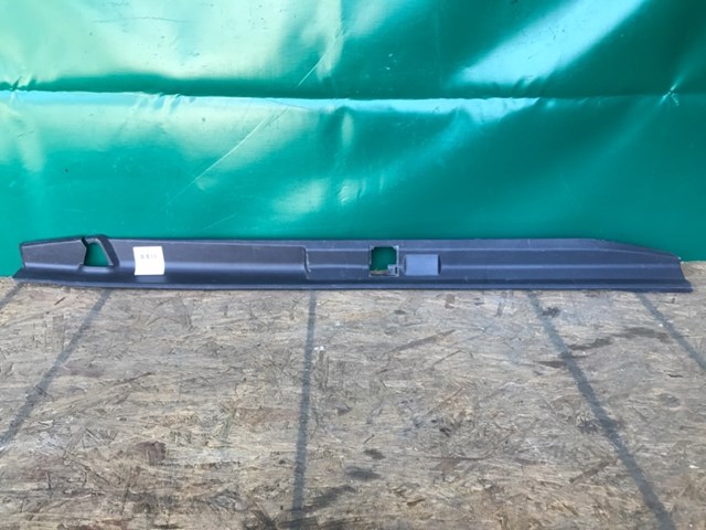 5217960050 Toyota накладка бампера заднего верхняя защитная