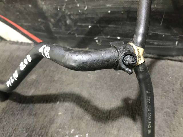 1110180382 Mercedes патрубок вентиляции картера (маслоотделителя)