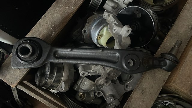 A2213307807 Mercedes рычаг передней подвески нижний правый