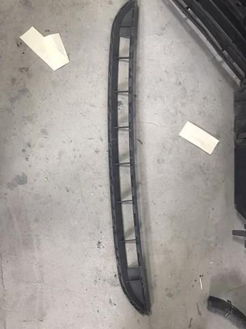 Решетка бампера переднего нижняя для Volkswagen Touareg II внедорожник ...