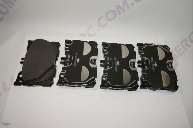 A0004207900 Mercedes колодки передние