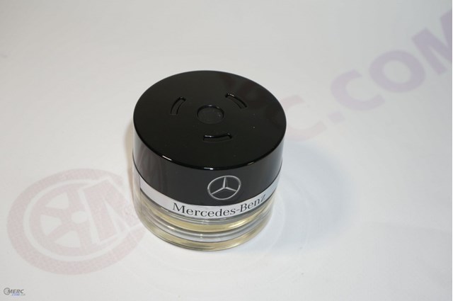 A0008990388 Mercedes ароматизатор на приборную панель