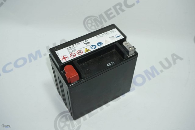 A000982960825 Mercedes акумуляторна батарея 12ah/200a 12v