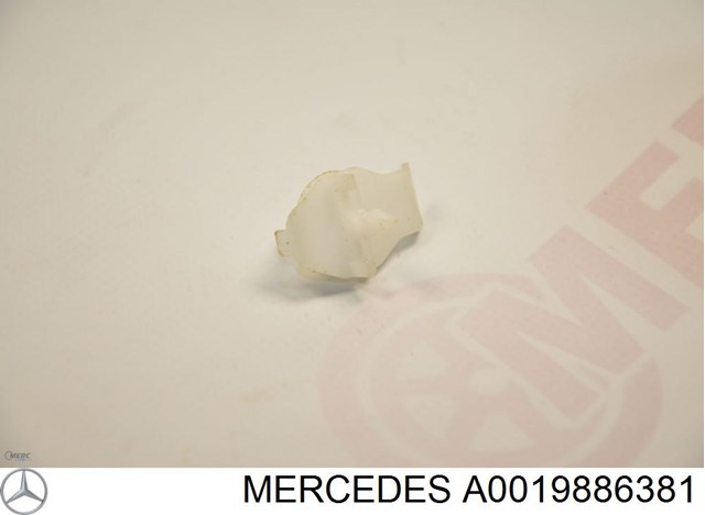 A0019886381 Mercedes пластмассовые держатели