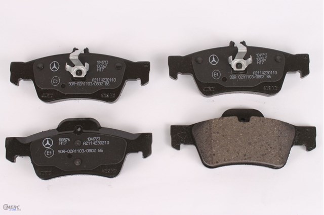 A0074201020 Mercedes колодки тормозные задние дисковые