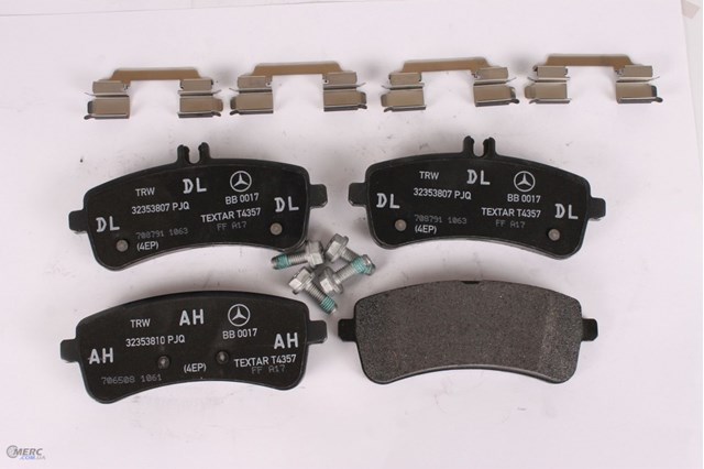 A0084201120 Mercedes колодки тормозные задние дисковые