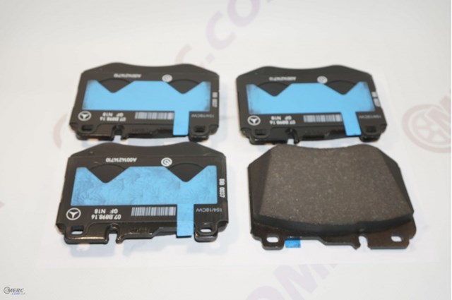 A0084201820 Mercedes передние тормозные колодки