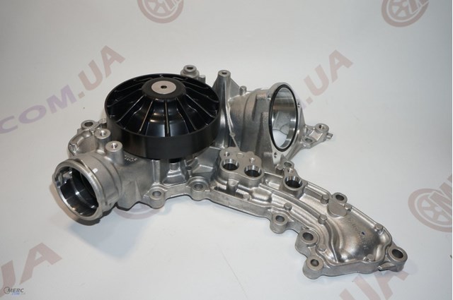 A1572000201 Mercedes помпа водяная (насос охлаждения)