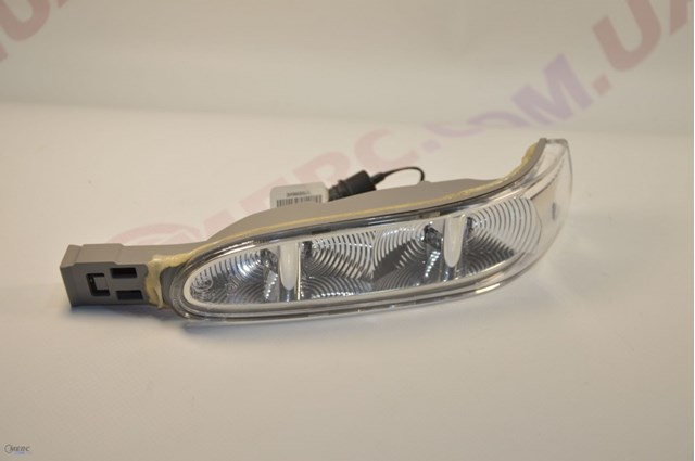 A1648200521 Mercedes указатель поворота зеркала левый