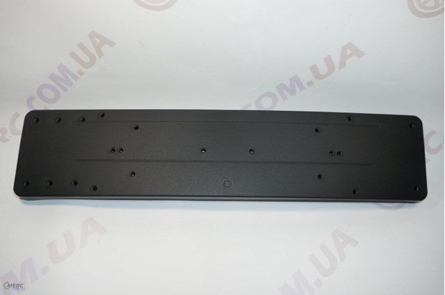 A1668800044 Mercedes накладка номерного знаку