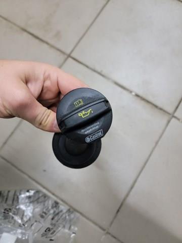 06K103485C VAG крышка маслозаливной горловины
