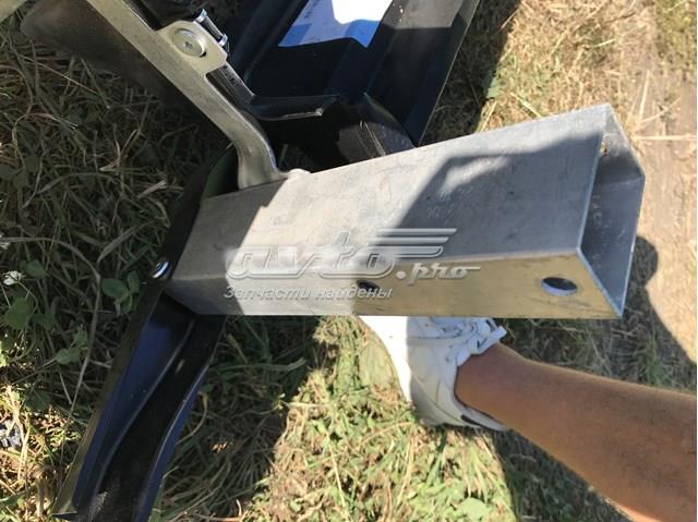 51117158873 BMW усилитель бампера переднего