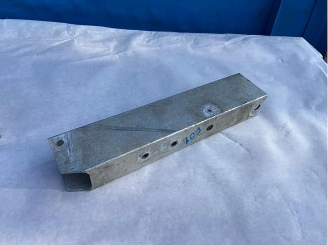 51117273399 BMW кронштейн усилителя переднего бампера