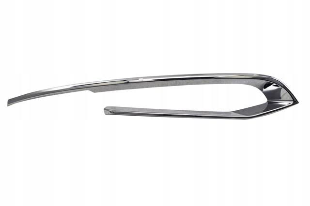 51117331770 BMW молдинг решетки бампера переднего правый