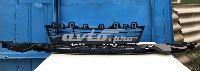 51117386152 BMW решетка бампера переднего нижняя