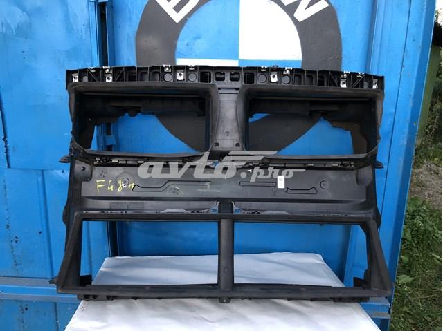 51748499131 BMW Воздуховод (дефлектор) радиатора