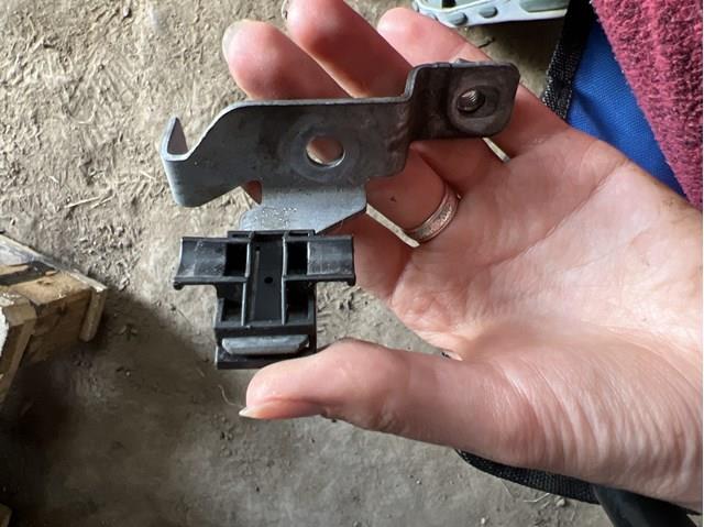 03L971845G VAG кронштейн жгута