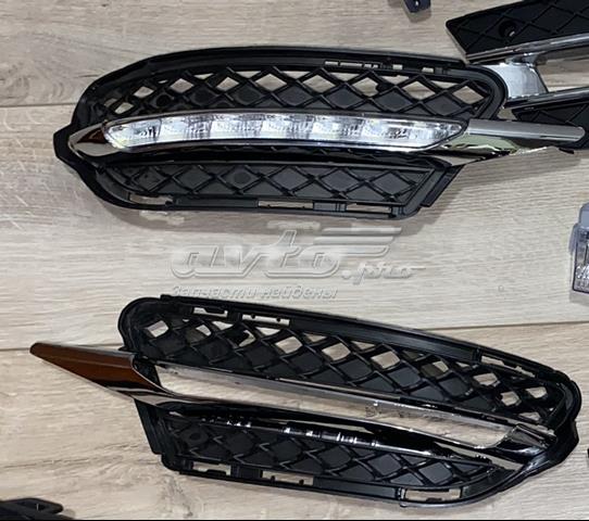 Ободок/окантовка фары противотуманной, правый на Mercedes S-Class (C216)