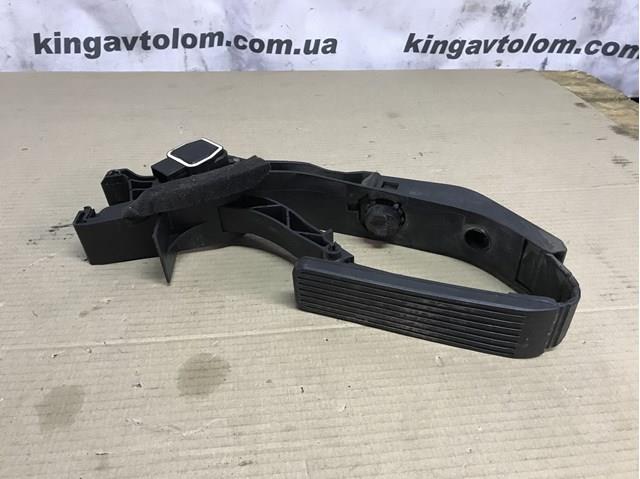 2113001304 Mercedes педаль газа